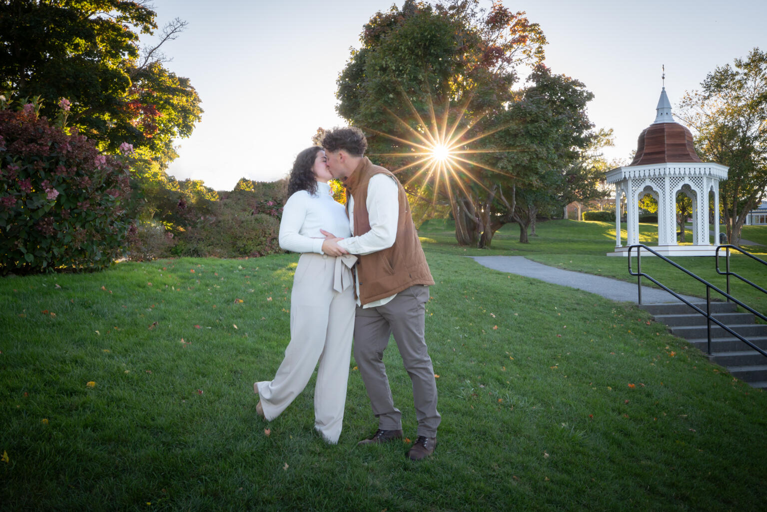 POPPING THE QUESTION IN A SECRET PROPOSAL | MAINE WEDDING PHOTOGRAPHERS ...